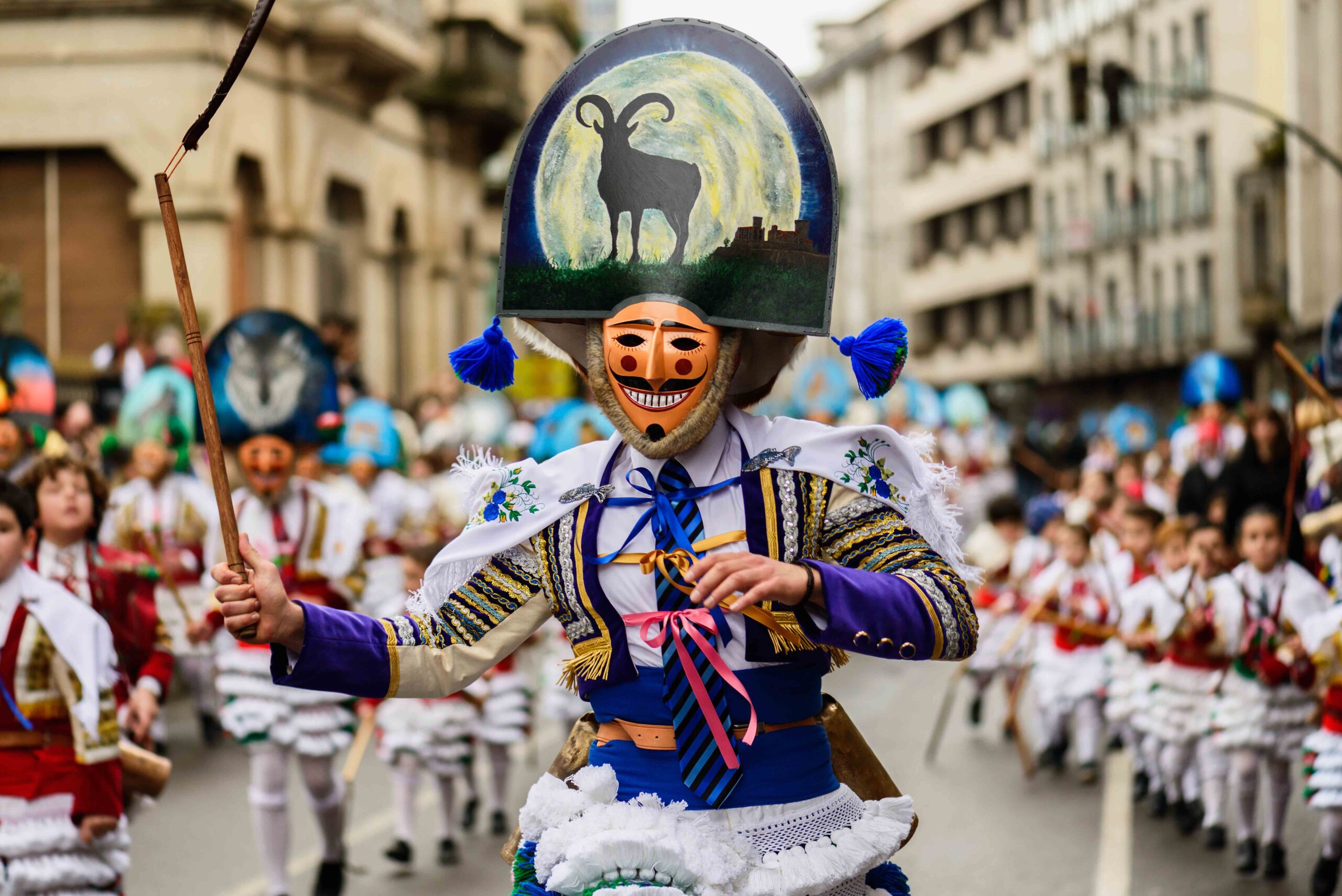 Descubre todo sobre el Carnaval en España: Tradiciones, disfraces y ...